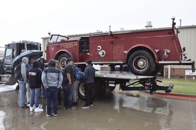 Special delivery; 1940s fire truck brought to GHS | News ...