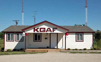 Secret Santas give $40K to KGAF listeners | News | gainesvilleregister.com