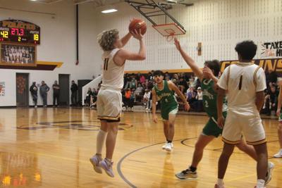 Collinsville withstands late Tioga push | Sports | gainesvilleregister.com