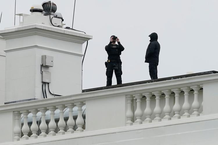 Suspect dead after opening fire near White House security checkpoint ...