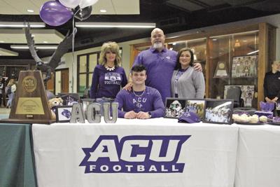 Valley View’s Byrom signs with ACU | Local Sports | gainesvilleregister.com