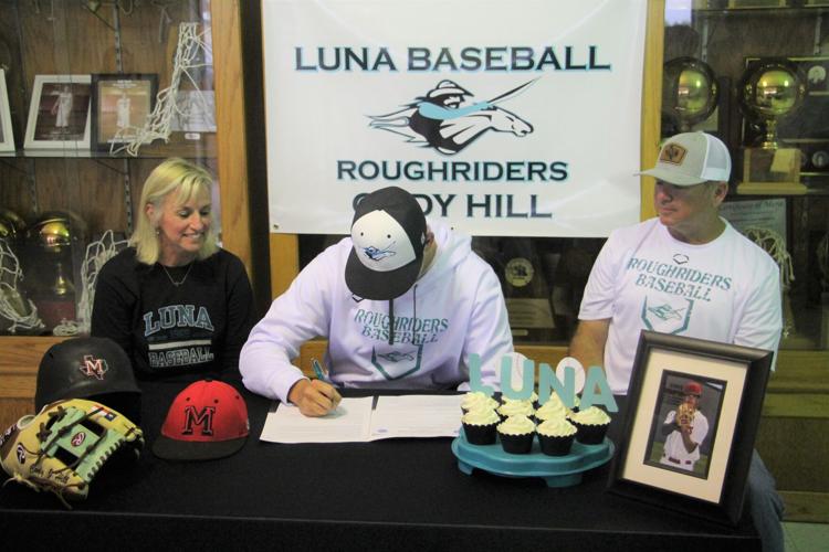 Fernandez, Hill sign college letters | Sports | gainesvilleregister.com