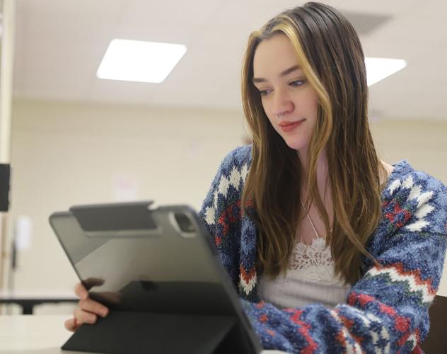 Gainesville HS grads struggle to make ends meet at UT; dread long-term ...