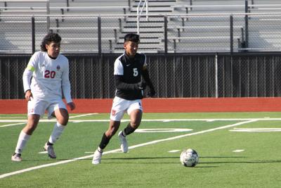 Leopards split weekend matches | Sports | gainesvilleregister.com