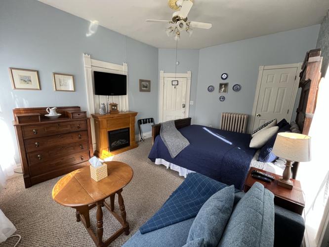 Bed and breakfast offers Victorian stay with 'feline flair' | News ...