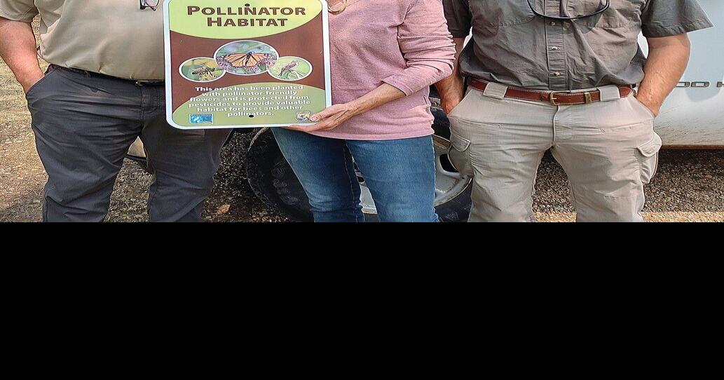 Fish & Wildlife Service presents signage | Local News | galenagazette.com
