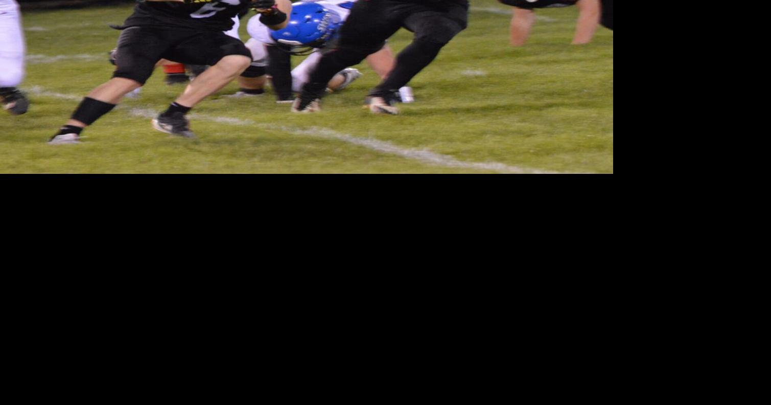 Black Hawk/Warren wins big | Sports | galenagazette.com