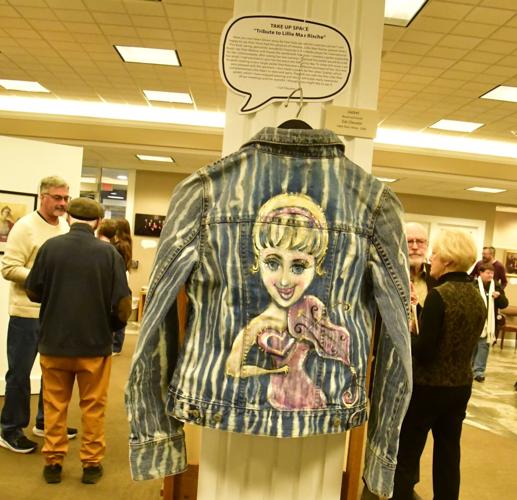 Broad Ideas celebrates its ninth year | Philosophy | galenagazette.com
