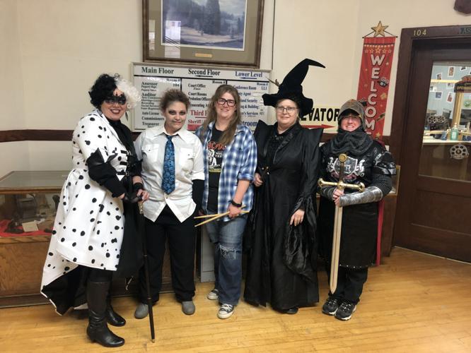 Telling Stories With Snapshots 11/2/22 | Multimedia | gazetterecord.com