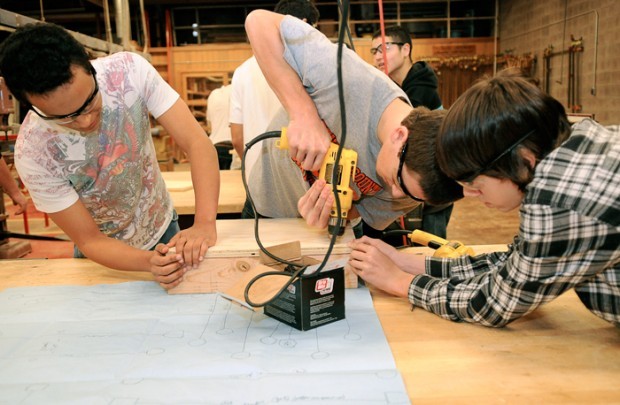 Student woodworking project a lift