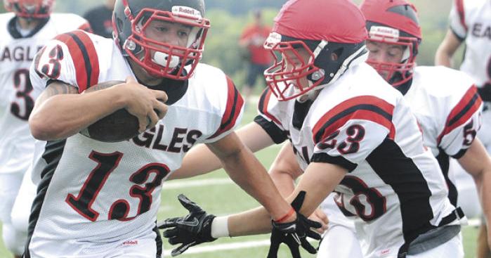 Prep football: Santiam Christian has some big holes to fill