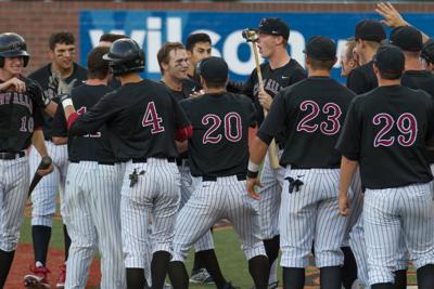 Quinlan's homer powers Knights to 4-3 victory