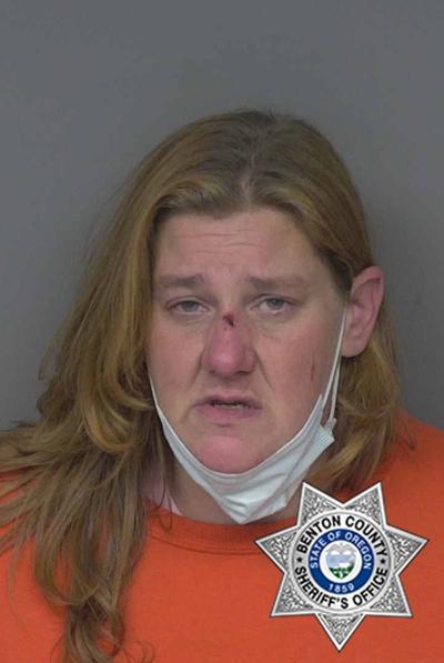 Woman charged with felony assault after allegedly stabbing boyfriend