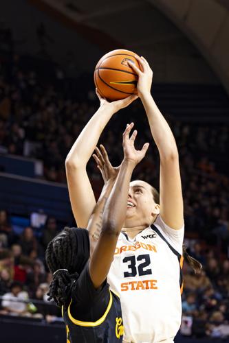 Kelsey Rees, Sela Heide lead Oregon State women's basketball