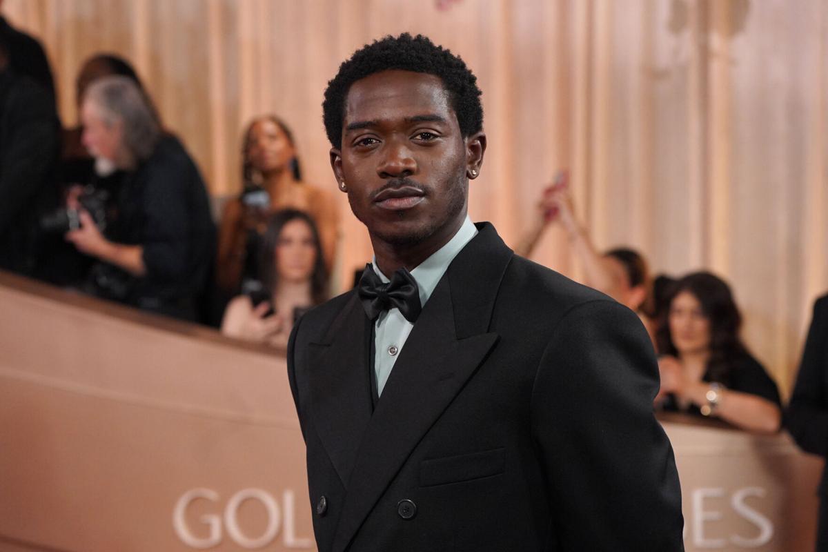 See top photos of stars on the 2026 Golden Globe Awards red carpet