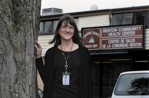 Reaching out a helping hand | Local | gazettetimes.com