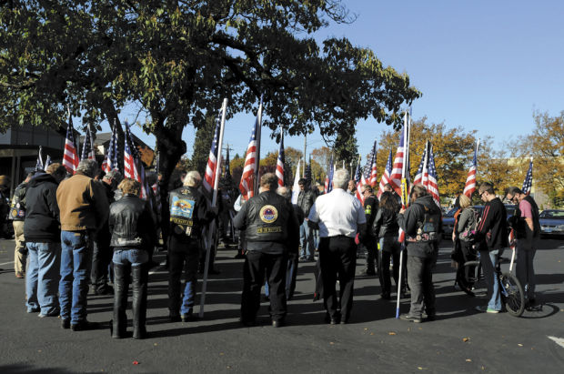 Crowd greets motorcade for fallen Philomath soldier Cody Patterson