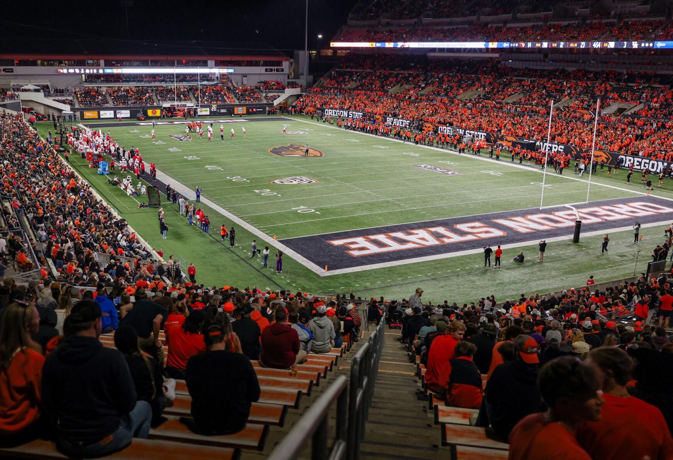 Oregon State football: Losing, controversy take a toll