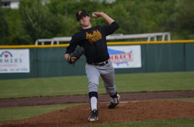 Les and Bob's takes care of Union, 10-4, on tourney's first day