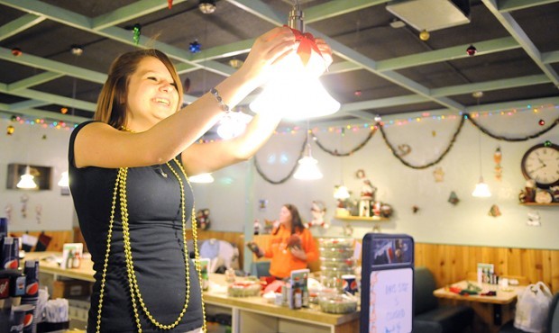 Sharon’s Cafe cooks up holiday makeover