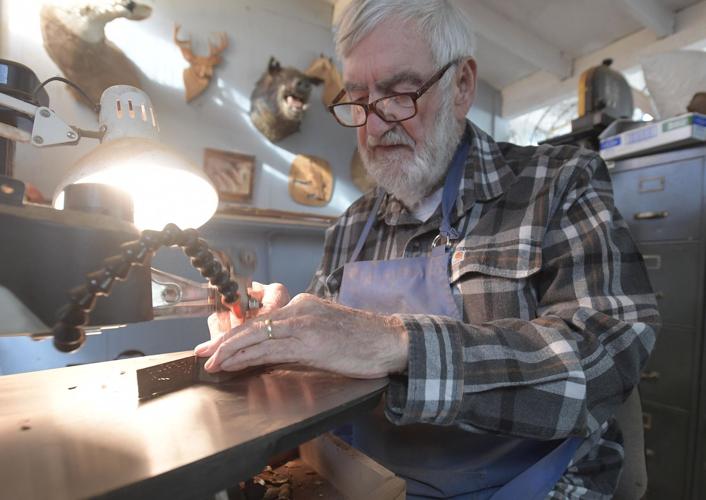 Sweet Home woodworker wows with 'mini-lusions'