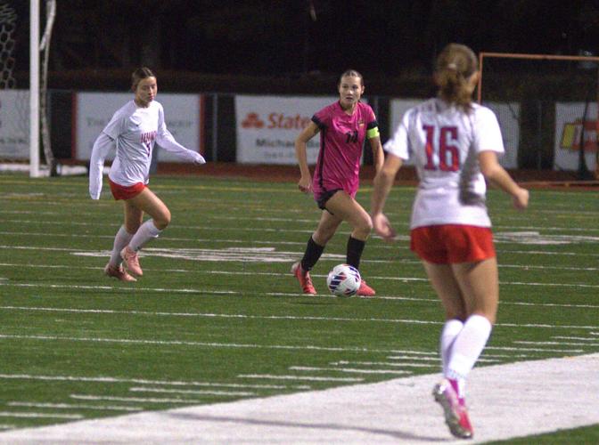 Crescent Valley, West Albany girls soccer teams on the road