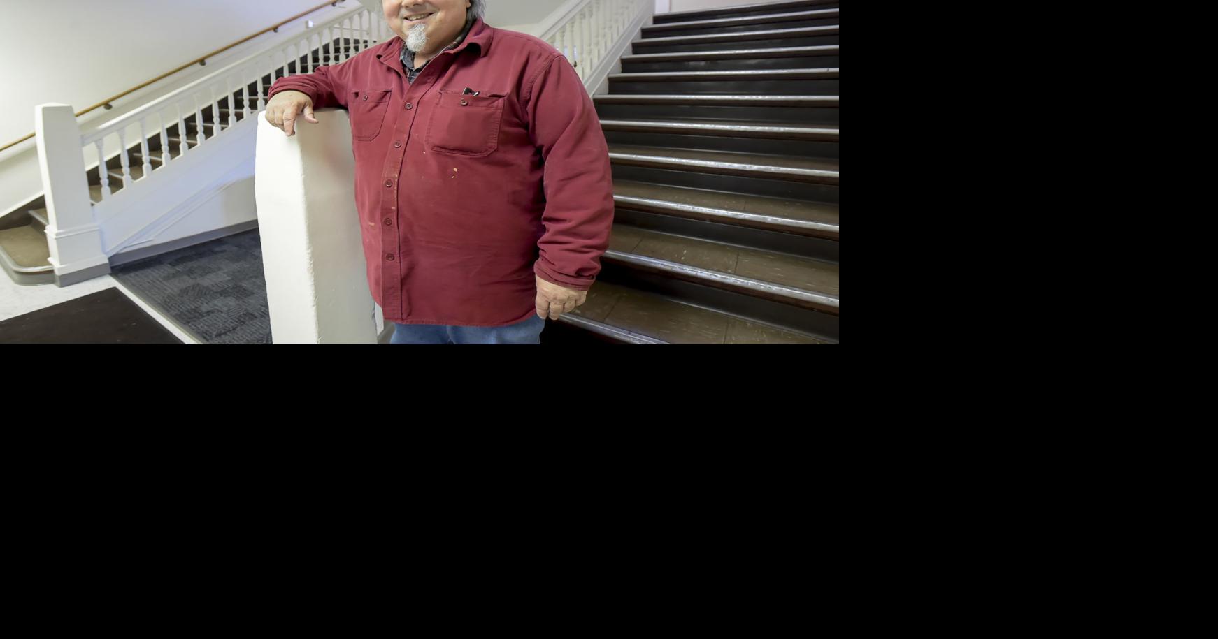 A show of his own: Known for aiding other artists, Bruce Burris opens a ...