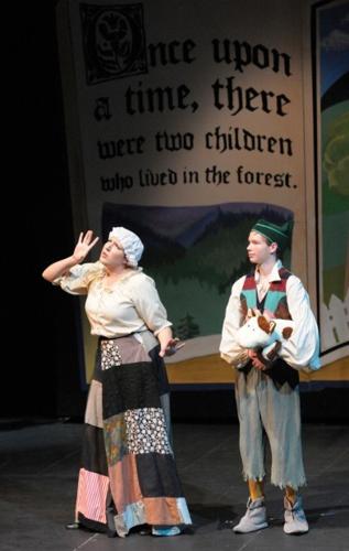 ‘Nick Tickle, Fairy Tale Detective’ wows young crowds at LBCC