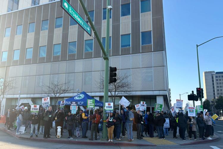 Another strike sends 31,000 Kaiser Permanente health care workers to ...