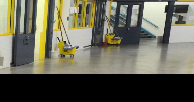 Inmate dies at Linn County Jail