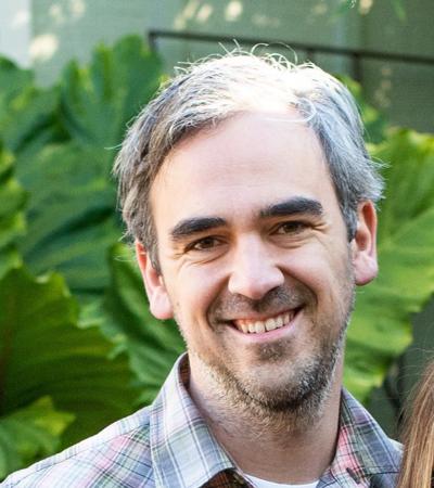 Longman brings international experience to Ward 7 race