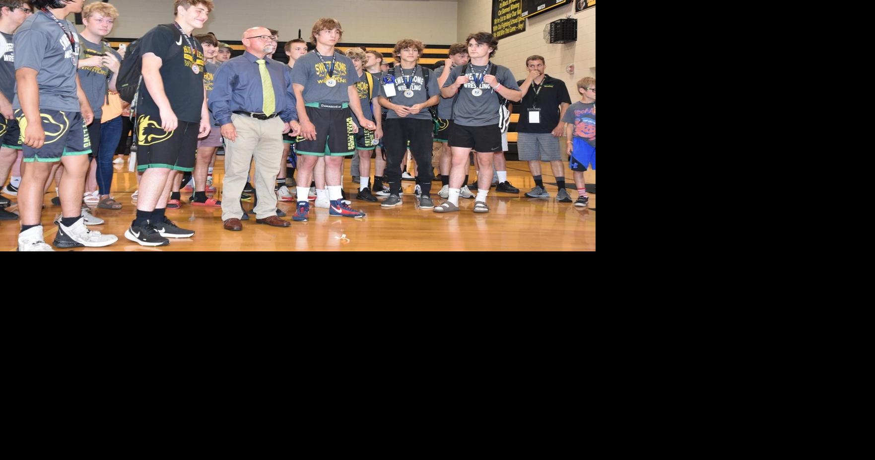 Prep wrestling: Steve Thorpe recognized for contributions to the sport