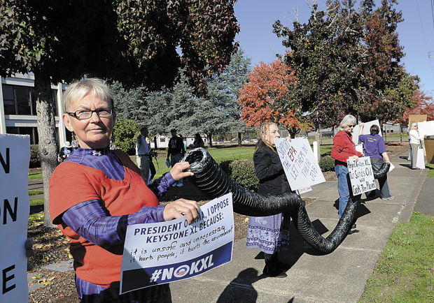 Keystone protesters picket EPA office
