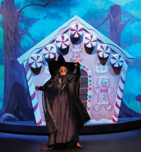 ‘Nick Tickle, Fairy Tale Detective’ wows young crowds at LBCC
