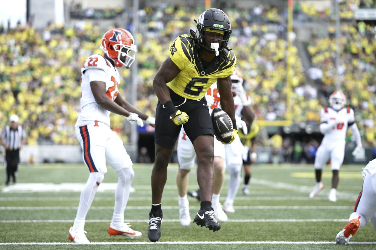 Oregon running back Noah Whittington sets tone for Ducks