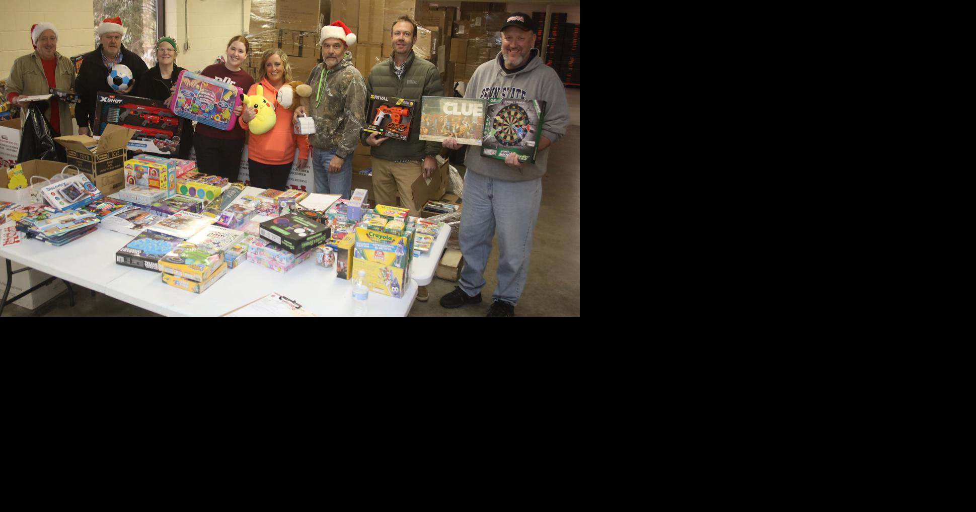 Packing Toys for Tots | Local News | gettysburgtimes.com