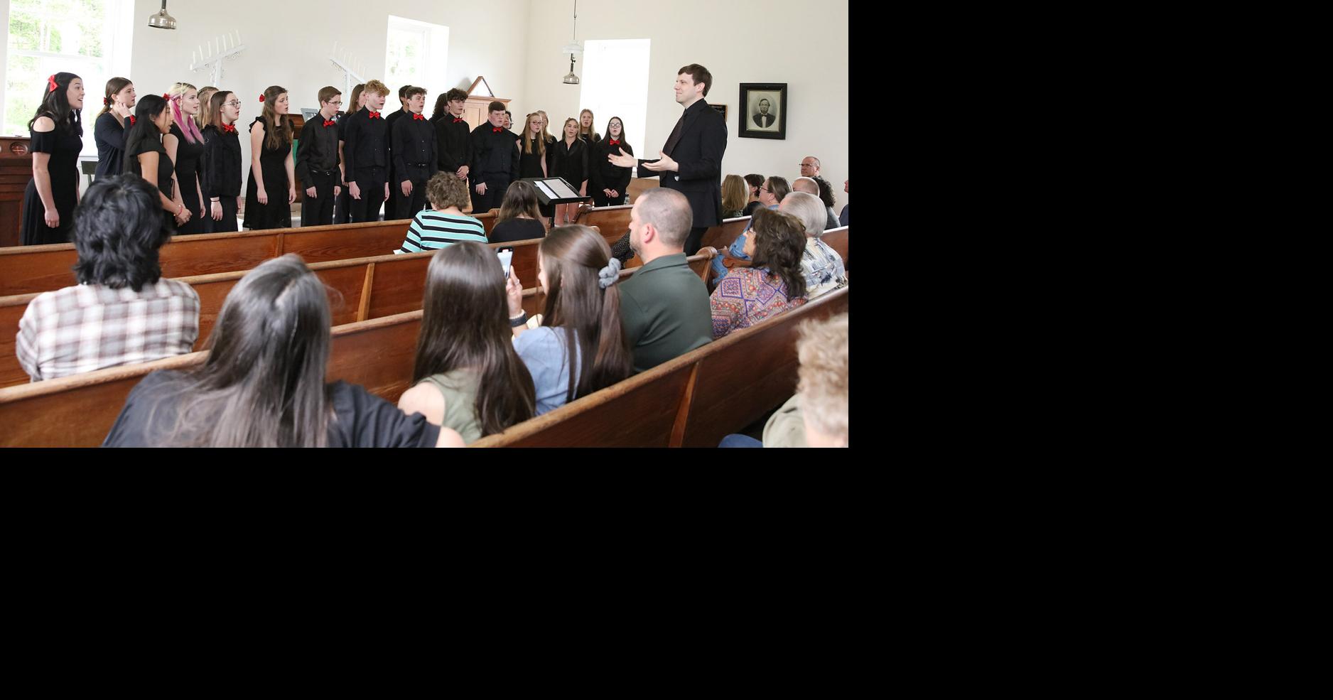 Eagle singers launch chapel’s 250th year | Local News | gettysburgtimes.com