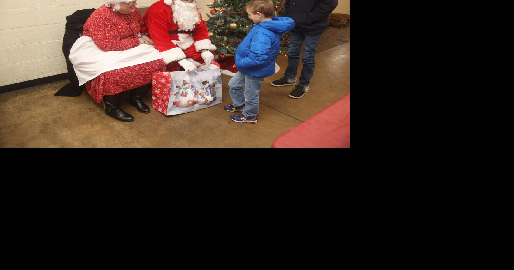 Receiving presents from Santa | News | gettysburgtimes.com