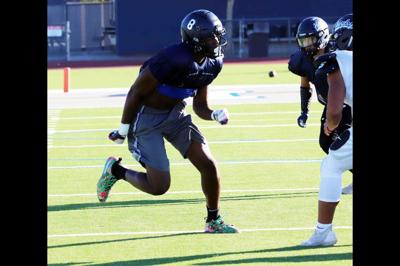 Higley’s Harris receives All-America jersey | Sports | gilbertsunnews.com