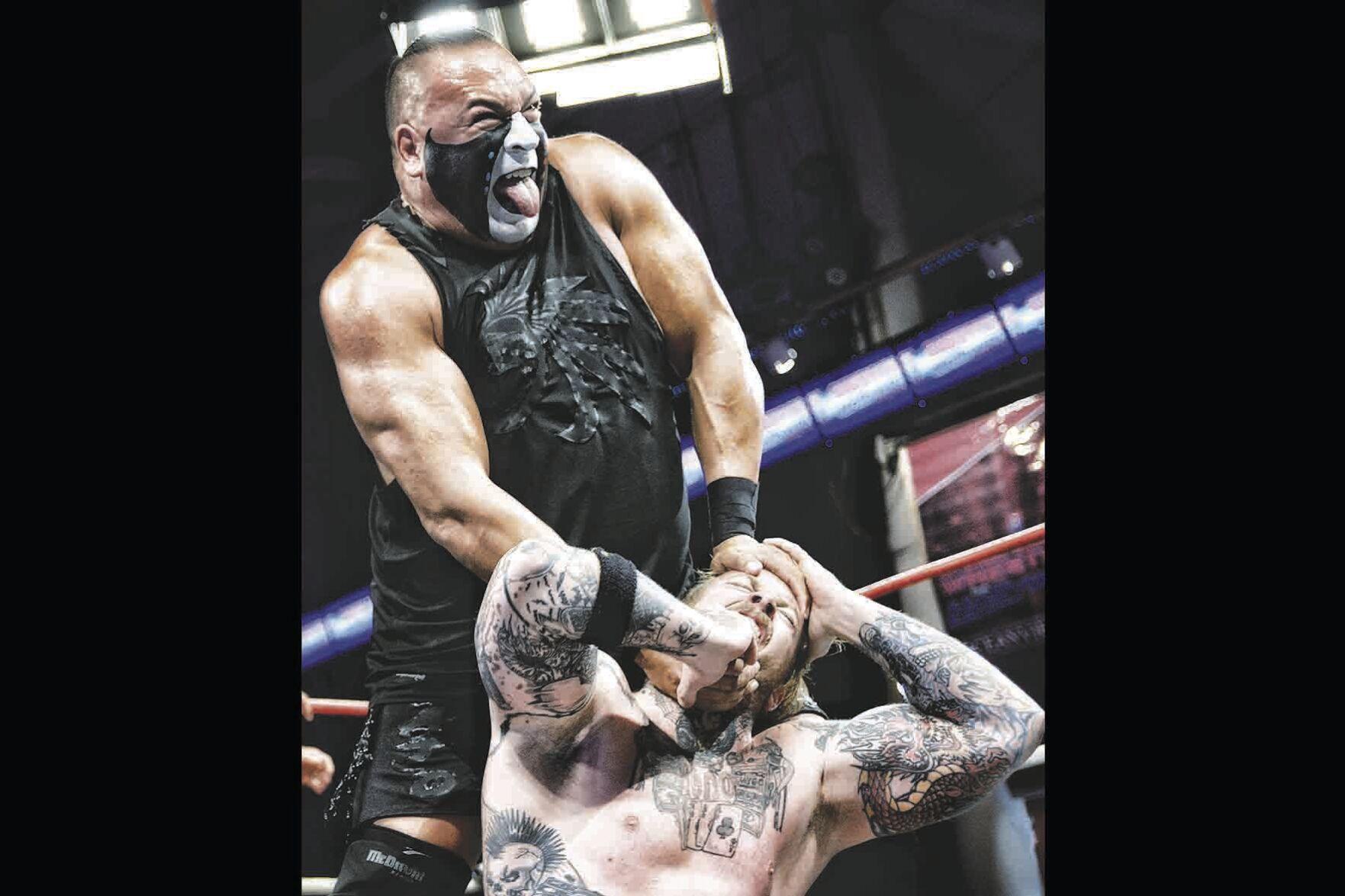 Gilbert native marks 30 years of wrestling | Getout | gilbertsunnews.com