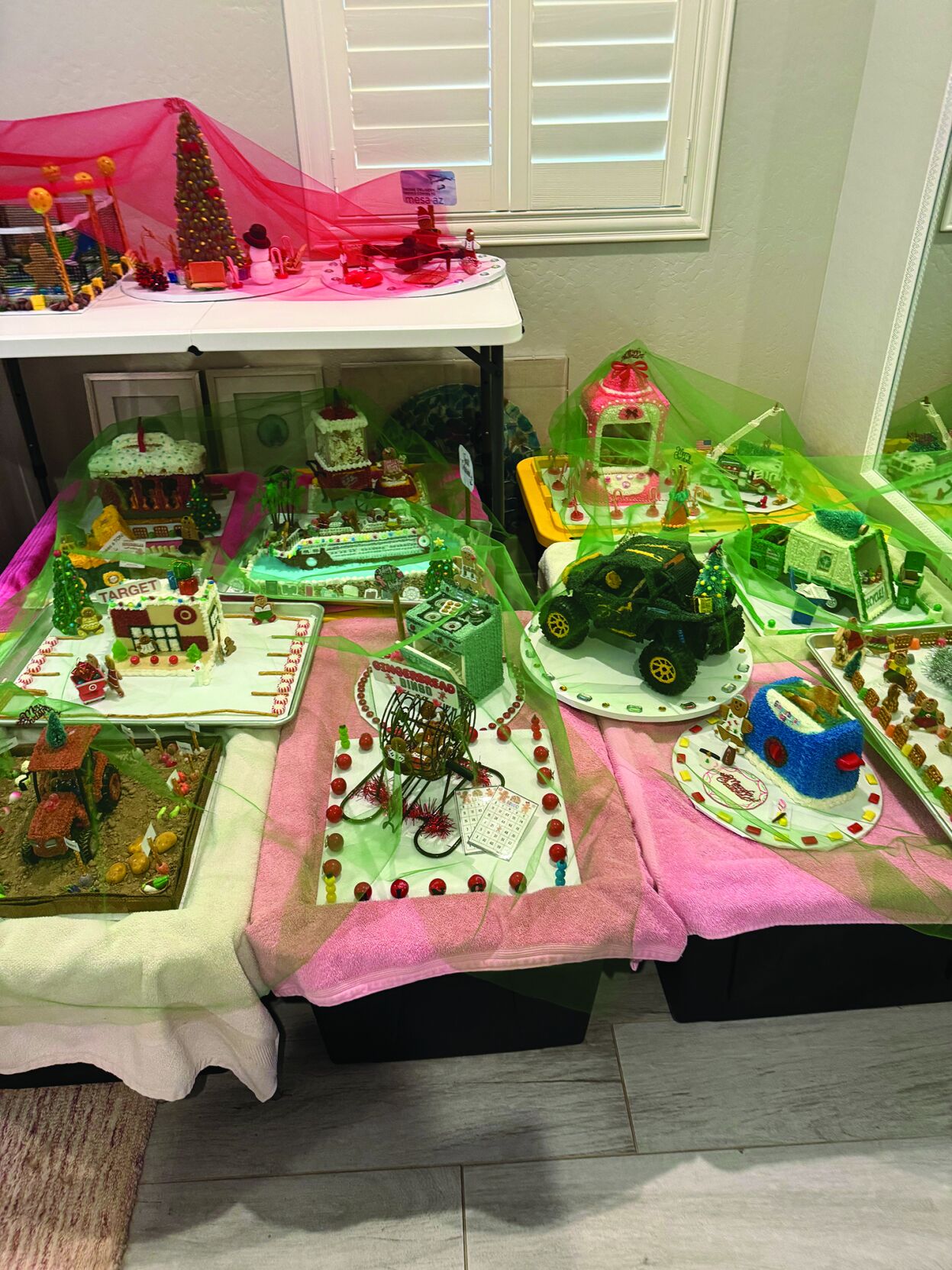 Love, remembrance mold gingerbread models | News | gilbertsunnews.com