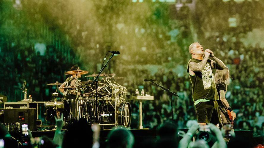 Review: Metallica Night 1 with special guests Pantera and Mammoth WVH ...