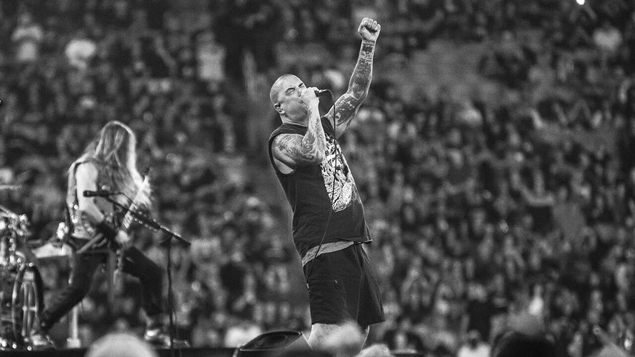 Review: Metallica Night 1 with special guests Pantera and Mammoth WVH ...
