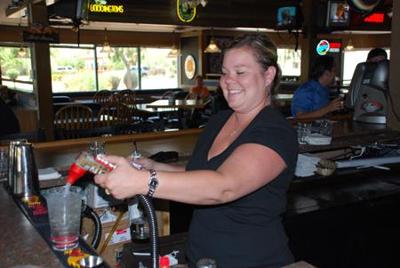 Kaddy bar serves up family cooking, spirits | Features | glendalestar.com