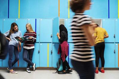 Students check out Cactus at Future Freshman Night | Youth Of Today ...
