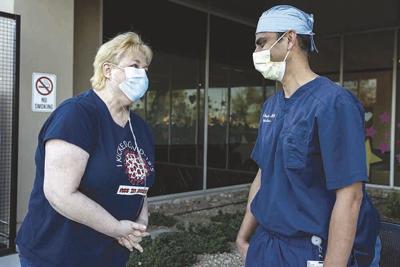 COVID-19 survivor thanks med staff with donation | News | glendalestar.com