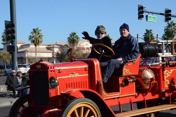 Hometown Christmas Parade | Features | glendalestar.com