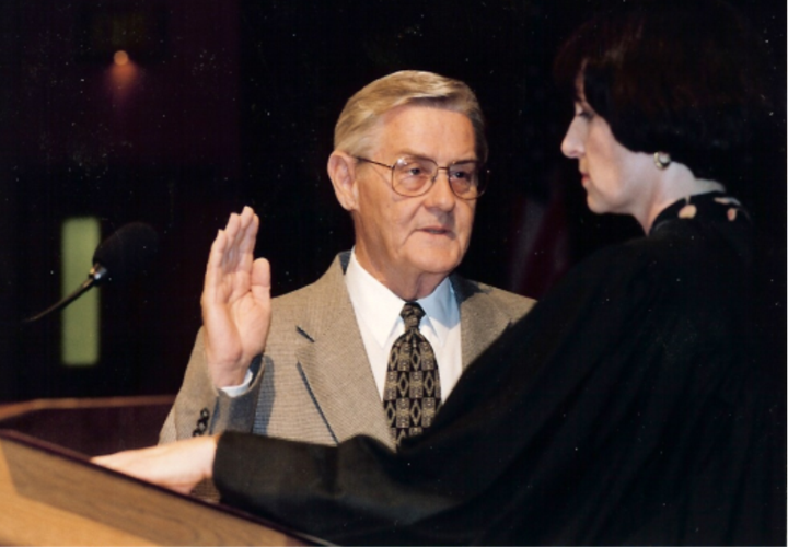 Tom Eggleston, still going strong at 90 | Features | glendalestar.com