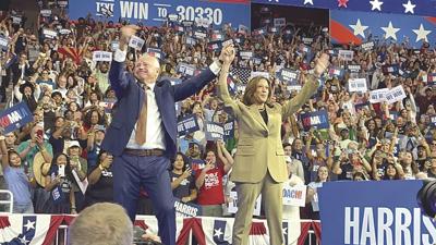 Harris, Walz stump for presidential campaign | News | glendalestar.com