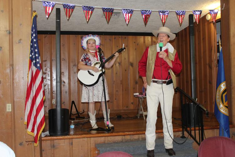 Glendale Woman’s Club hosts big crowd to honor veterans | News ...